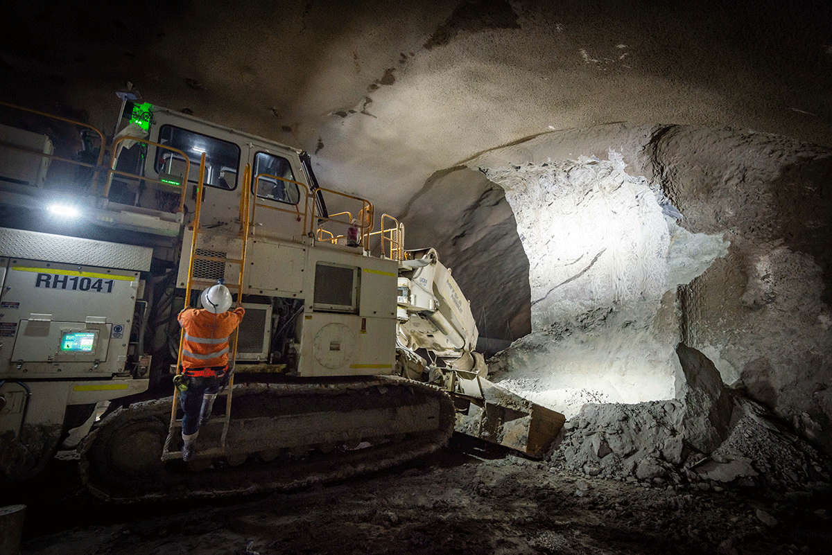 Roadheaders start tunnelling towards Boggo Road - Cross River Rail