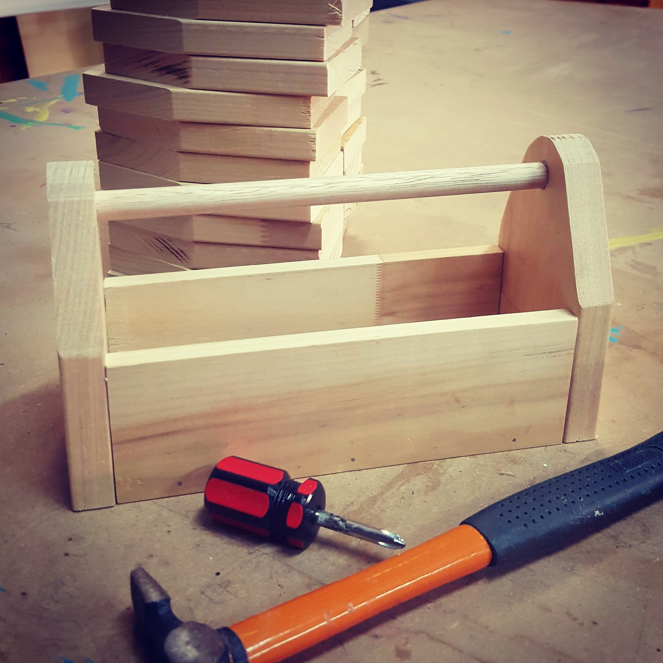 Make & Meld – Build Your Own Wooden tool box/Carry all - Cross River Rail